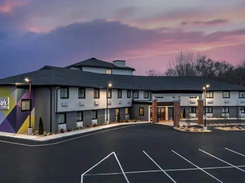 Spark By Hilton Northborough - Milford, MA