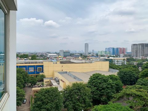 Nice And Strategic 1br At Sky Terrace Apartment - West Jakarta