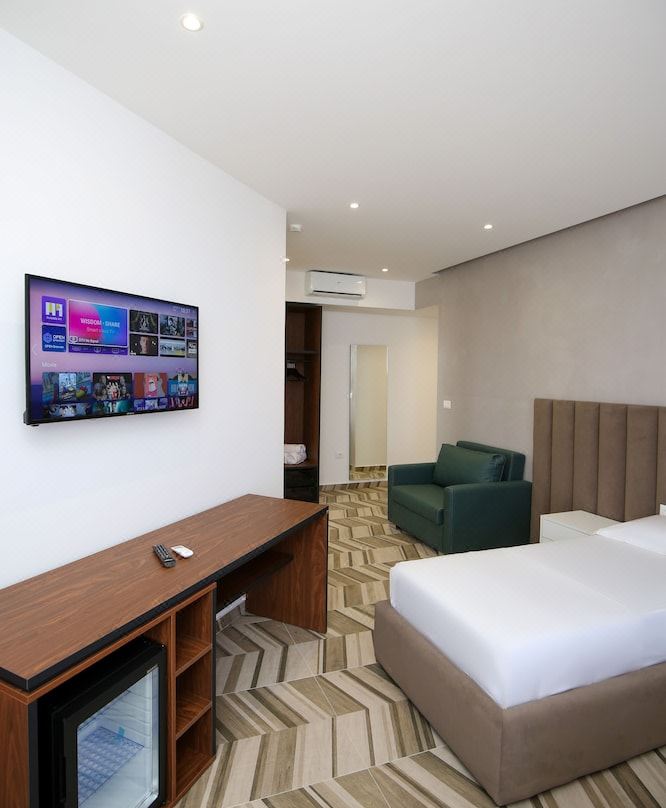 Sea & Sand Hotel - Vlorë