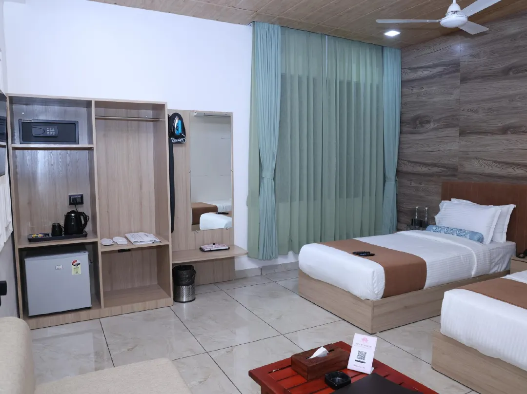 Hotel Lotus - Botad