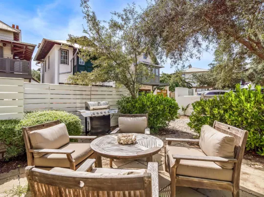 Luxury Amenities And Beach Access - Stunning Coastal Retreat - 