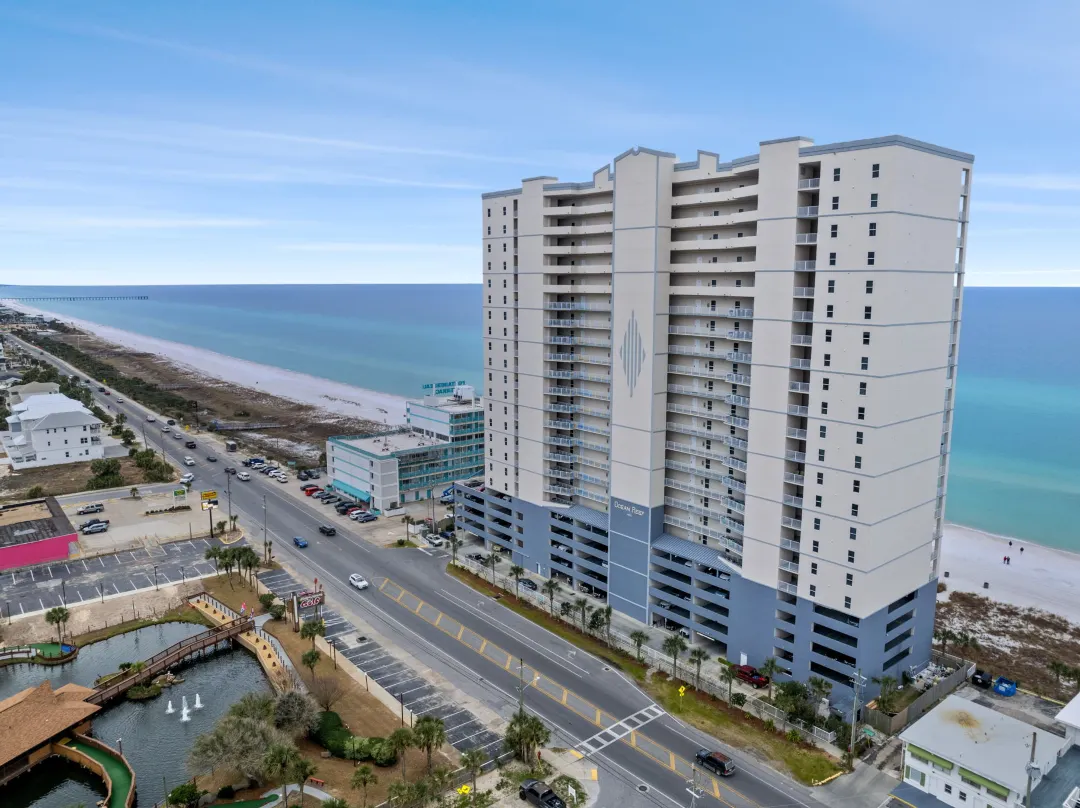 Expansive Balcony And Stunning Gulf Views - Elegant Beach Haven - Panamá