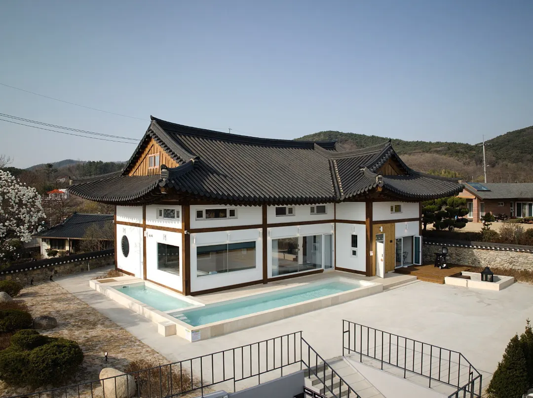 Gyeongju Raum Thehanok Poolvilla - Gyeongju-si
