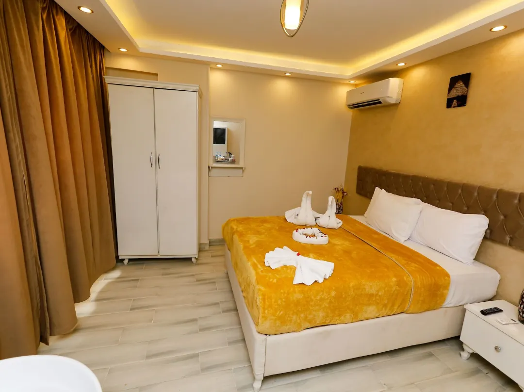 Venus Pyramids Inn - Top Roof Access W Free Break Fast - Guiza