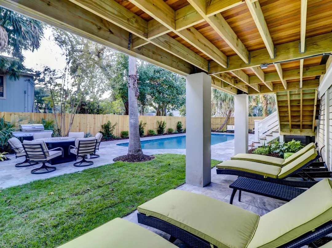 Gorgeous Private Pool And Spacious Living Areas - Modern Beach Haven - Mount Pleasant, SC