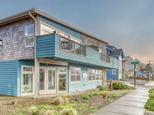 Spectacular Ocean View And Cozy Fireplace - Stunning Coastal Retreat - Depoe Bay, OR