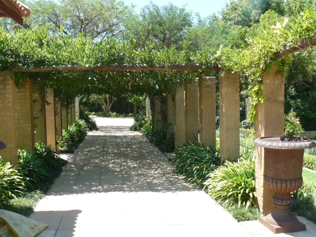 The Moon And Sixpence Garden Guest House - Krugersdorp