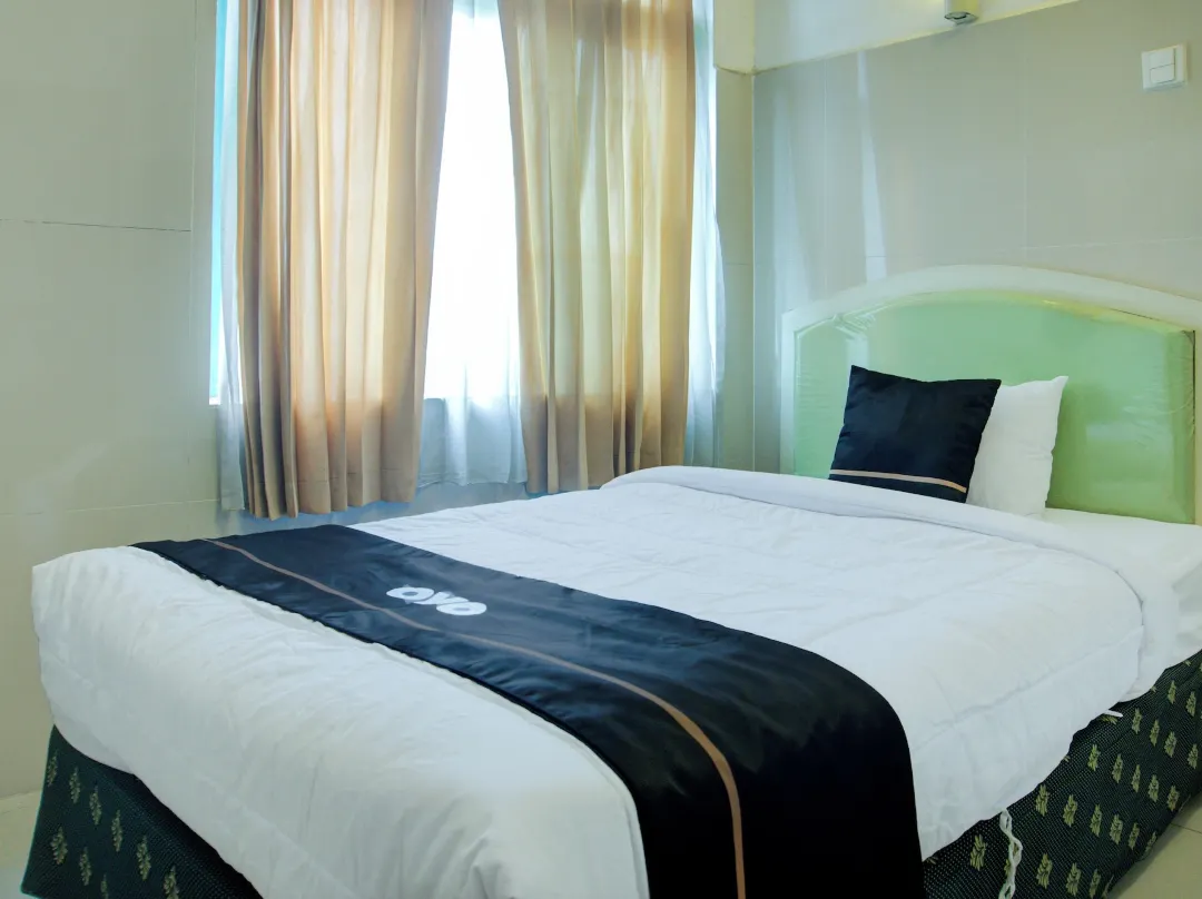 Townhouse Oak Palembang Near Jembatan Ampera Formerly Azzura Hotel - Palembang