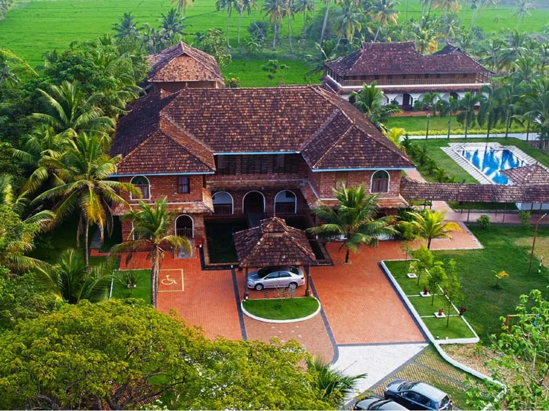 Kumarakom Heritage Resort - Kumarakom
