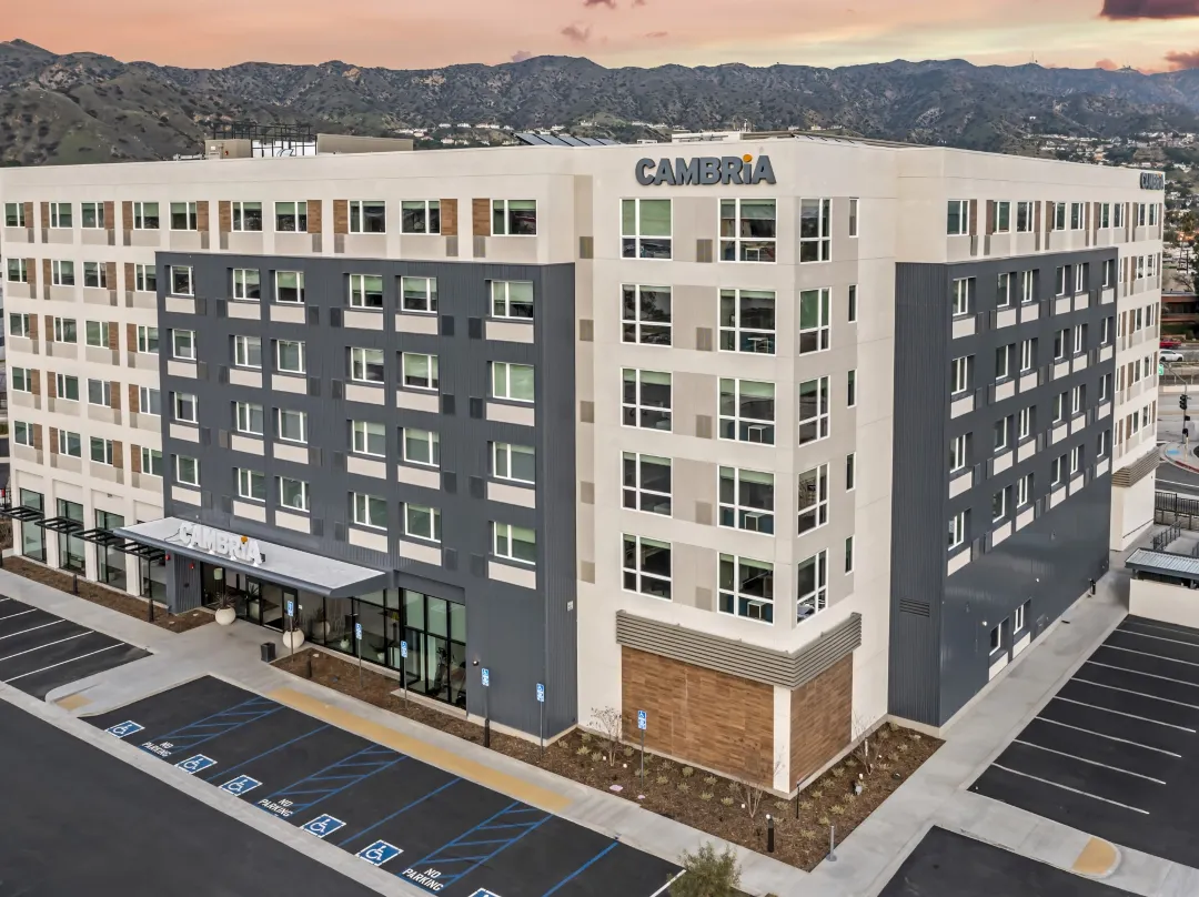 Cambria Hotel Burbank Airport - San Fernando