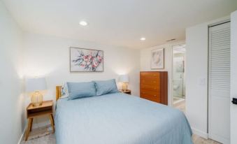 Cozy Retreat near Children's Hospital & UW Medical Center at Montlake ...