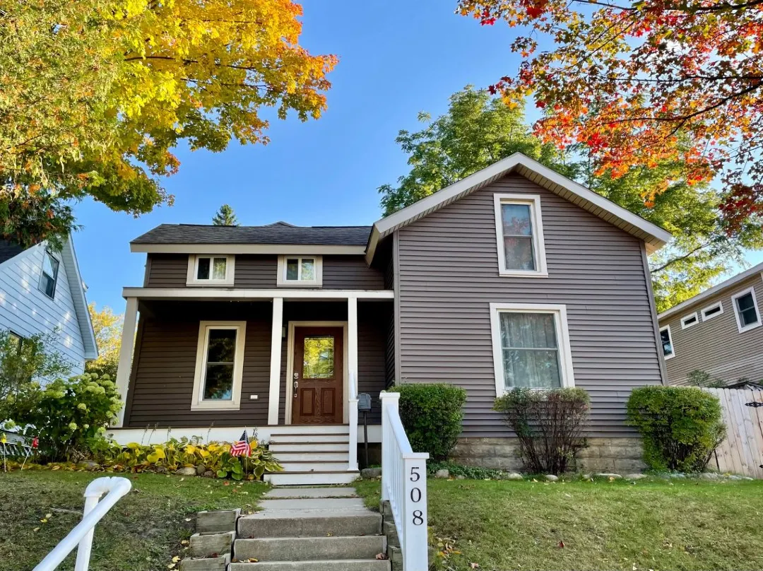 Cozy Retreat - Gaslight District Haven, Walkable To Dining - 佩托斯基