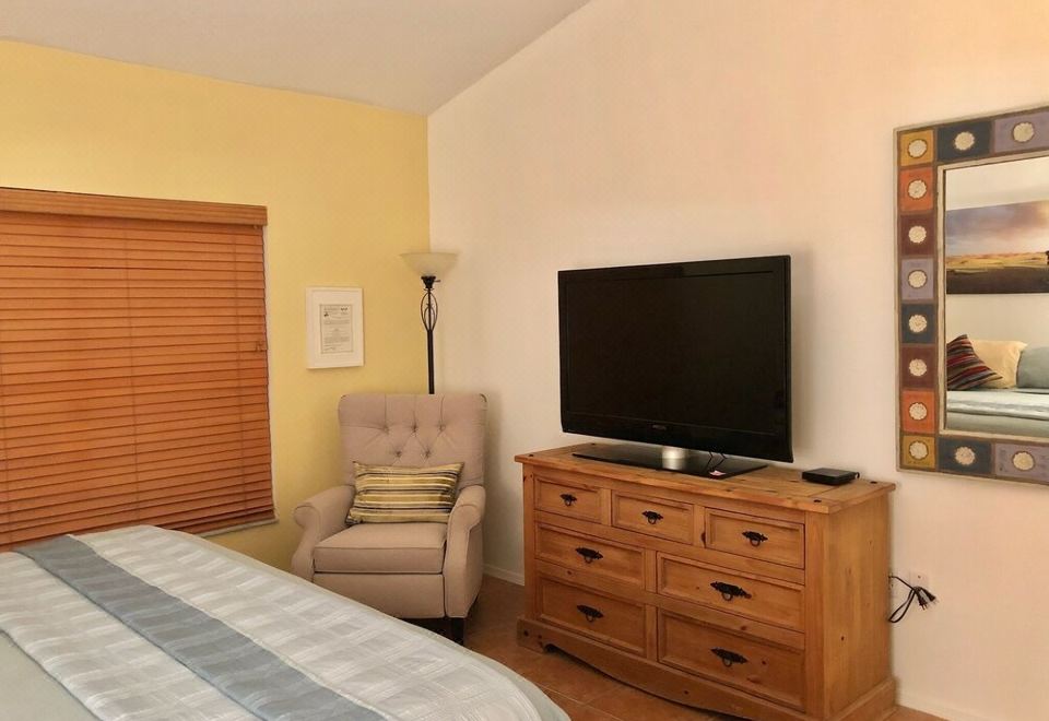Country Style 3-Bedroom Condo in Fabulous Tara G&CC with Class A ...