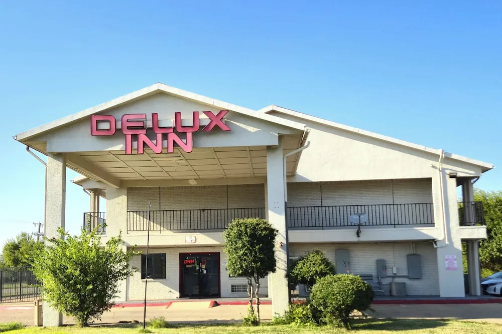 Delux Inn Motel - Grand Prairie