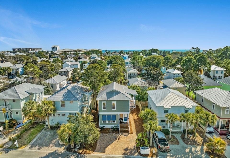 Fall Special! 30A! Walk to the Beach & Restaurants - 4 Bikes - Arcade ...