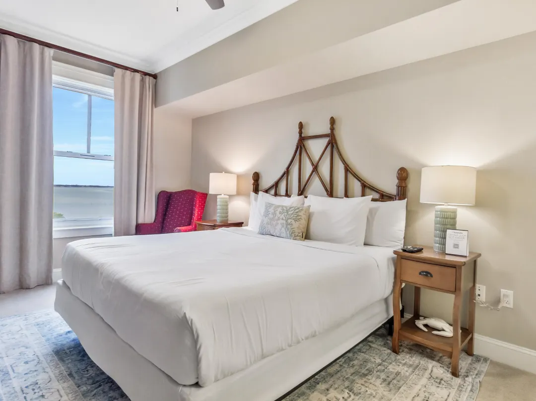 Large Balcony And Resort Amenities - Stunning Bay View Retreat - Miramar Beach, FL