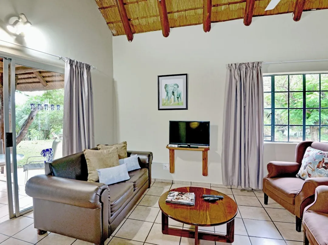 Komati River Chalets - Komatipoort