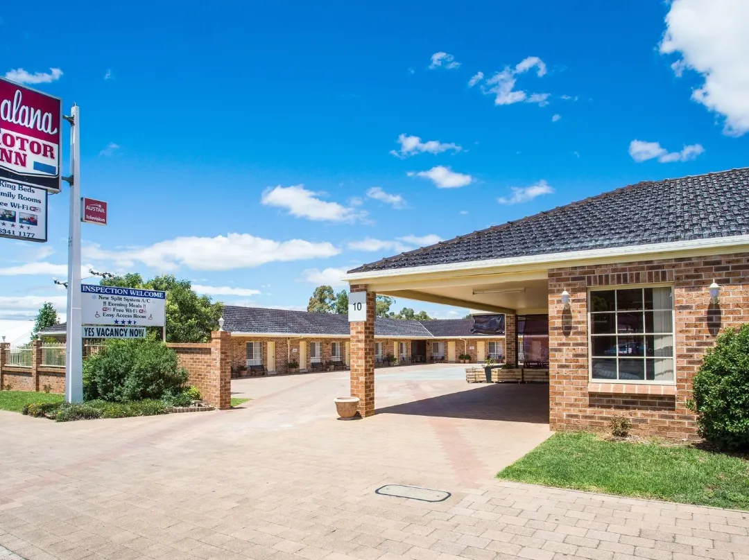Golden Chain Aalana Motor Inn - Cowra