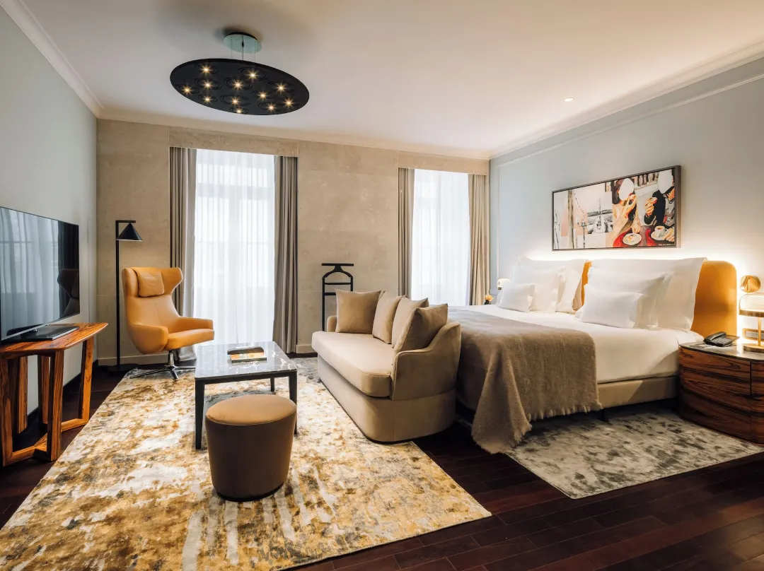 Mythic Sana Downtown Suites - Graça
