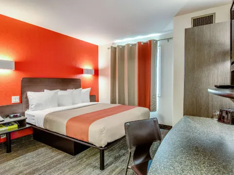 Motel 6 Saskatoon, Sk - Saskatchewan