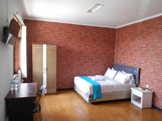 Rumah Syariah & Kolam Renang Bugenville Guesthouse - Bandung