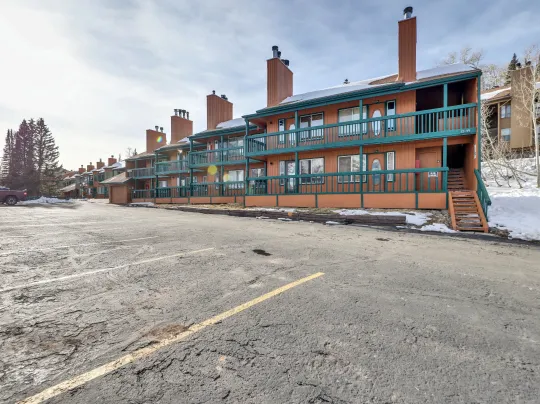 Cozy Comfort And Mountain Adventure - Charming Retreat - Brian Head, UT