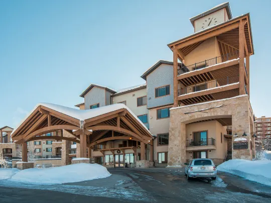 Hot Tub, Pool And Mountain Views - Charming Alpine Retreat - Snowbird, UT