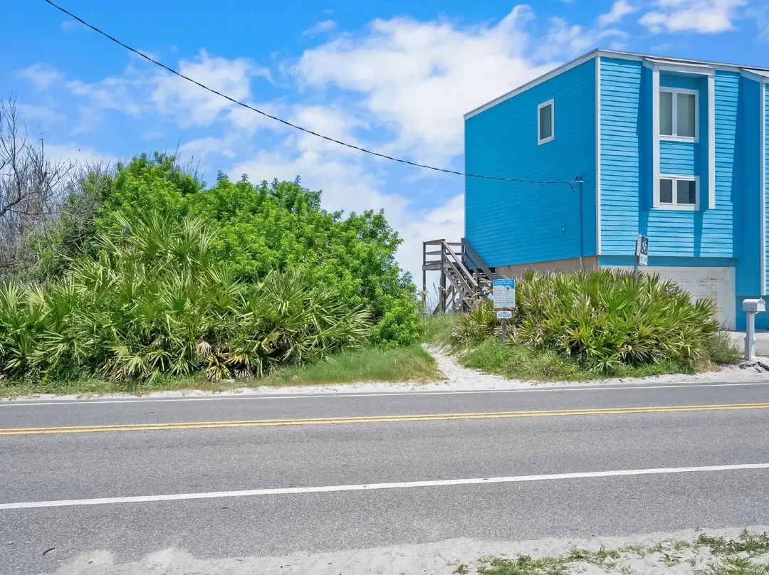 Sparkling Heated Pool And Bamboo Outdoor Shower - Tropical Oasis - St. Augustine, FL