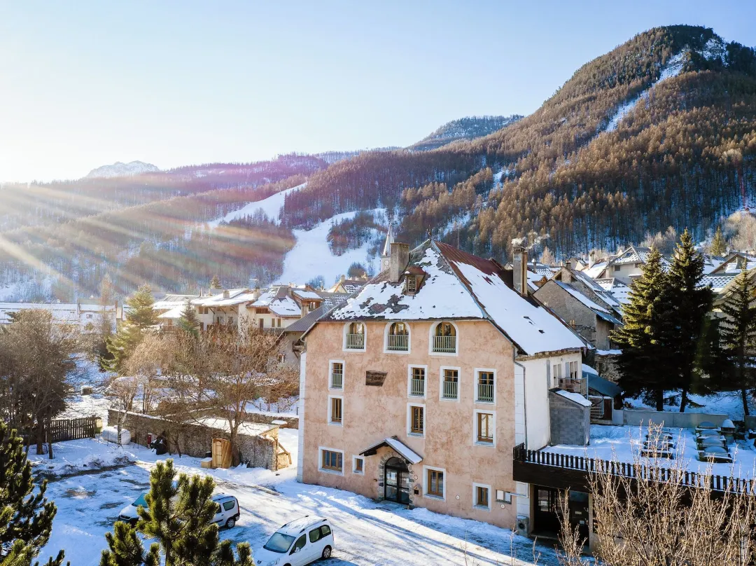 Auberge De Jeunesse Hi Serre-chevalier - La Salle-les-Alpes