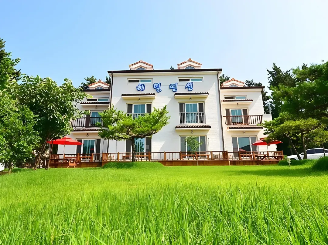 Chunjangdae Haemil Pension -