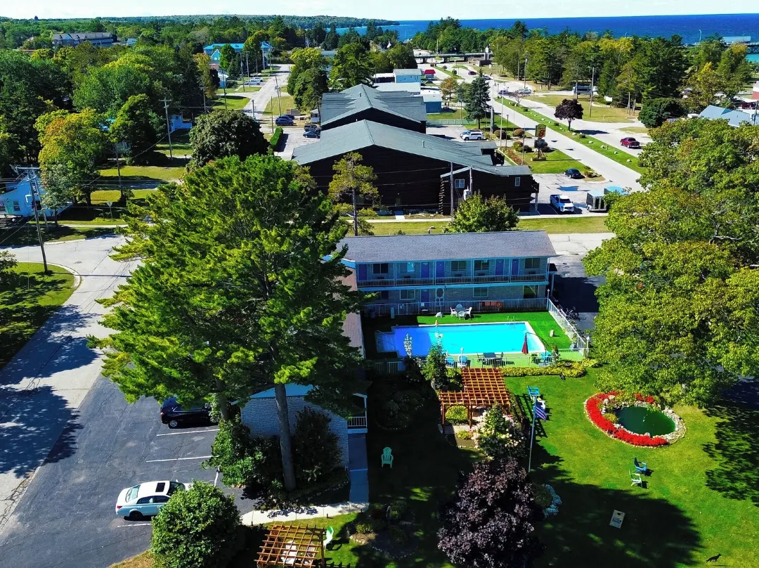 American Boutique Inn - Lakeview - Mackinaw City, MI