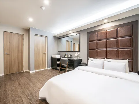 Ulsan Ilsan Louis Hotel - Dong