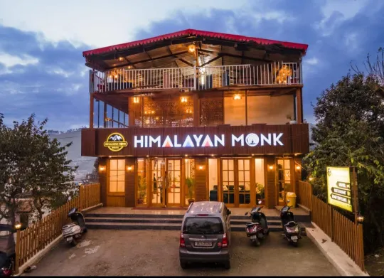 The Himalayan Monk Hotel - Bhimtal