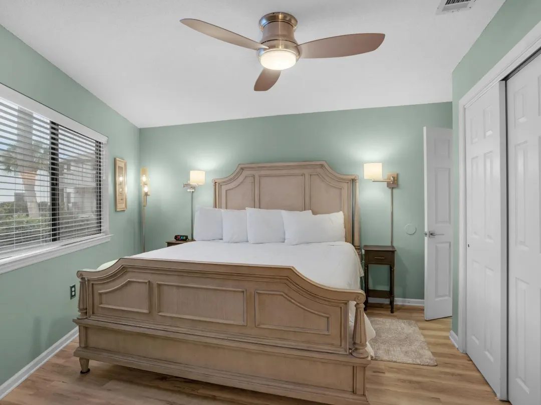 Charming Coastal Retreat With Resort-style Pools - Serene Getaway - Destin, FL