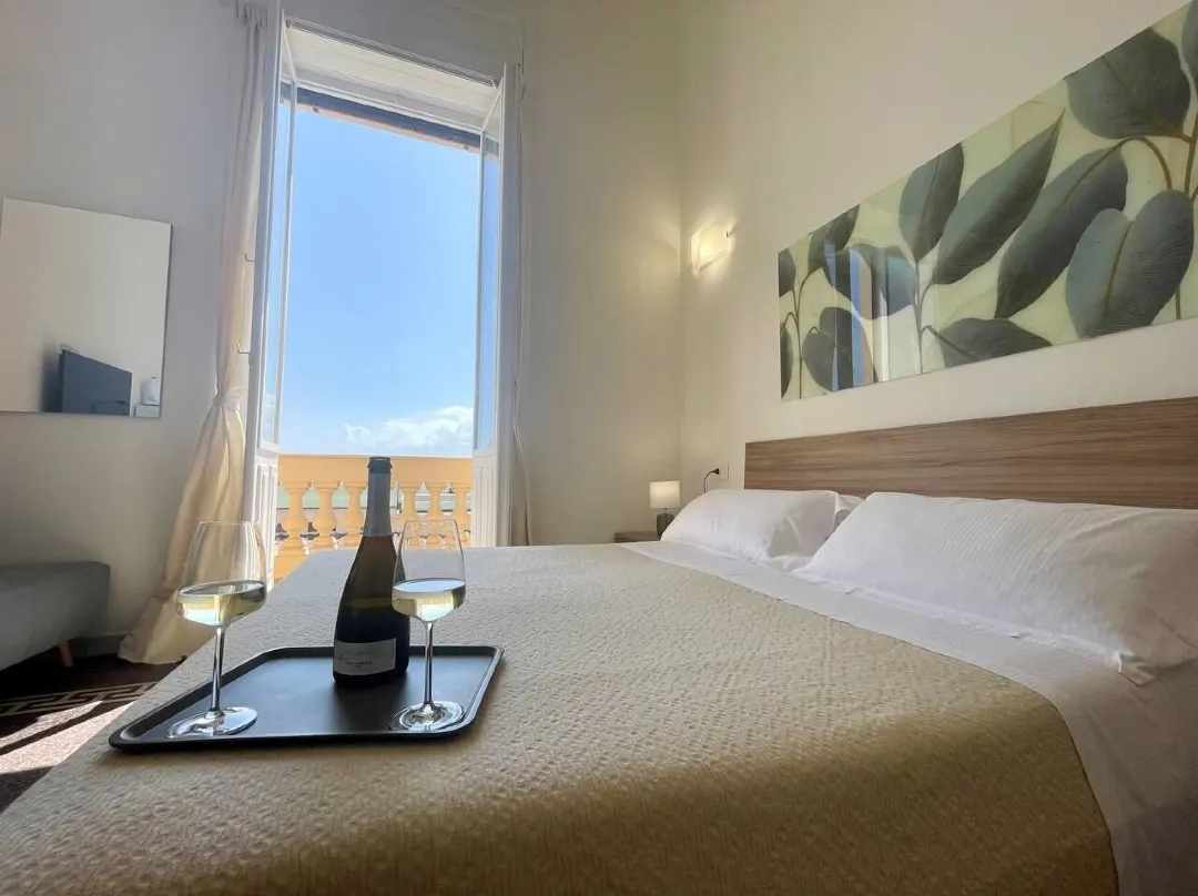 Onlyrooms V - Sea View & Train Station - Cagliari