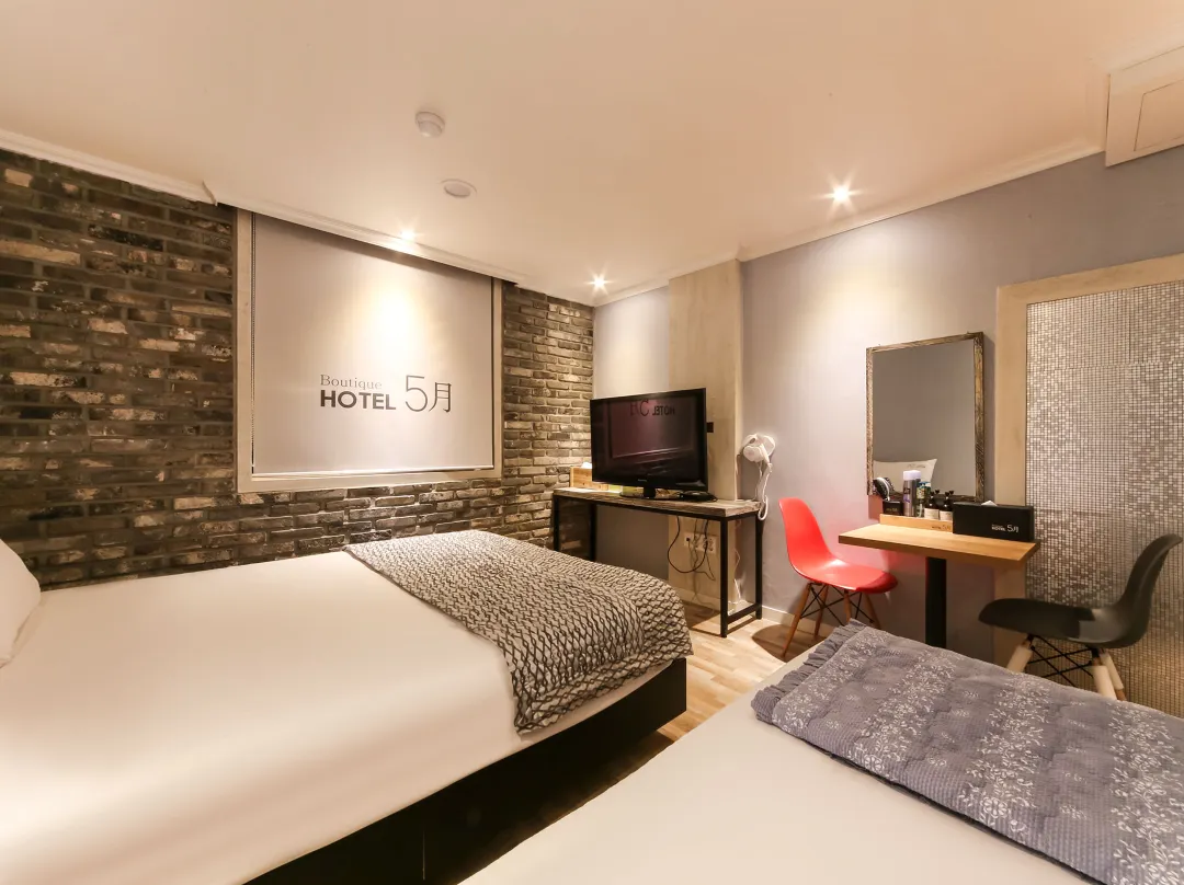 Gumi Hyeonggokdong 5wol Hotel - Gumi-si