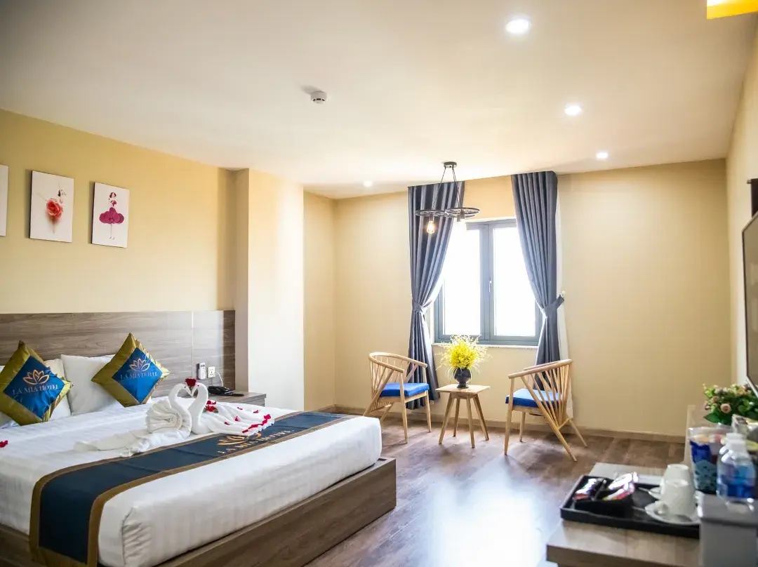 La Mia Lakeview Hotel - Pleiku