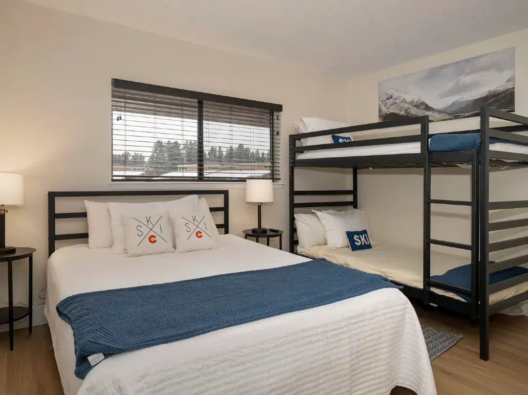 Tranquil Escape With Scenic Views And Cozy Fireplace - Charming Retreat - Winter Park, CO