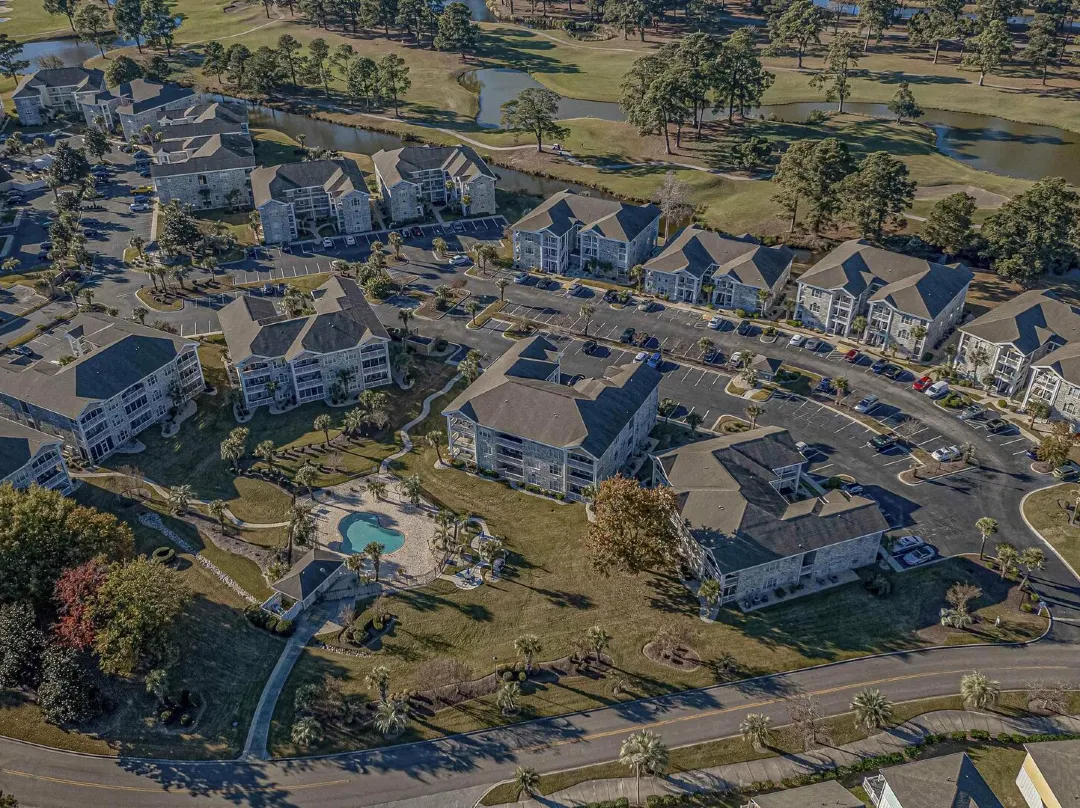 Spacious Kitchen And Golf Course Views - Charming Coastal Retreat - Conway, SC