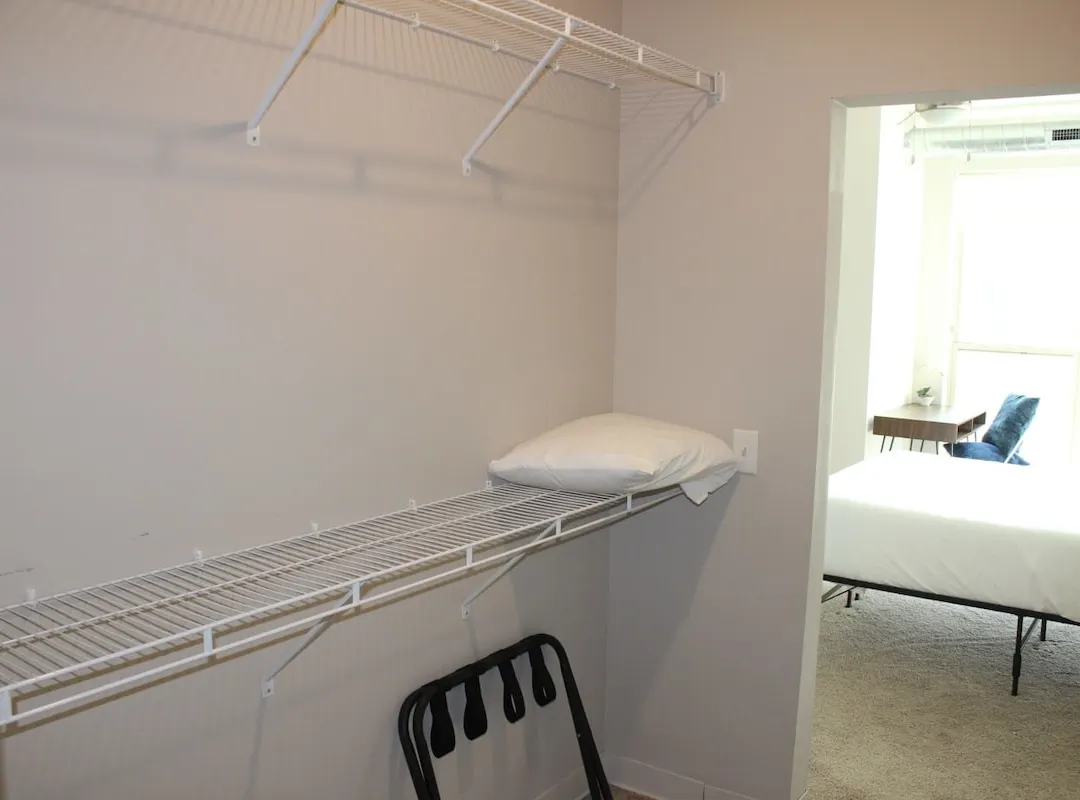 Hot Tub And Fitness Center Access - Bright Spacious Haven - Ames, IA