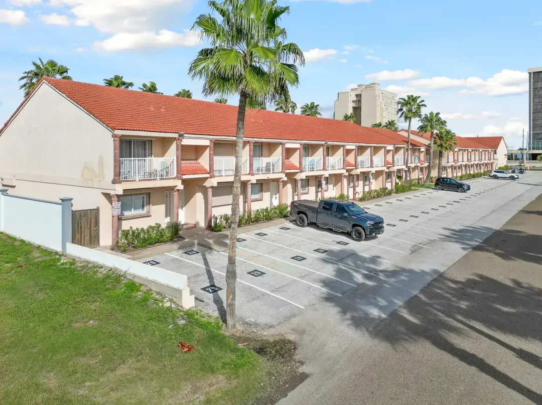 Dolphin's Playground Across Street From Beach - South Padre Island, TX