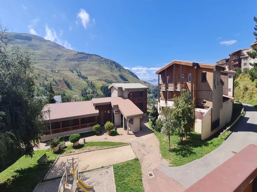 Alpine Stay Near Ski Slopes - Les Deux Alpes