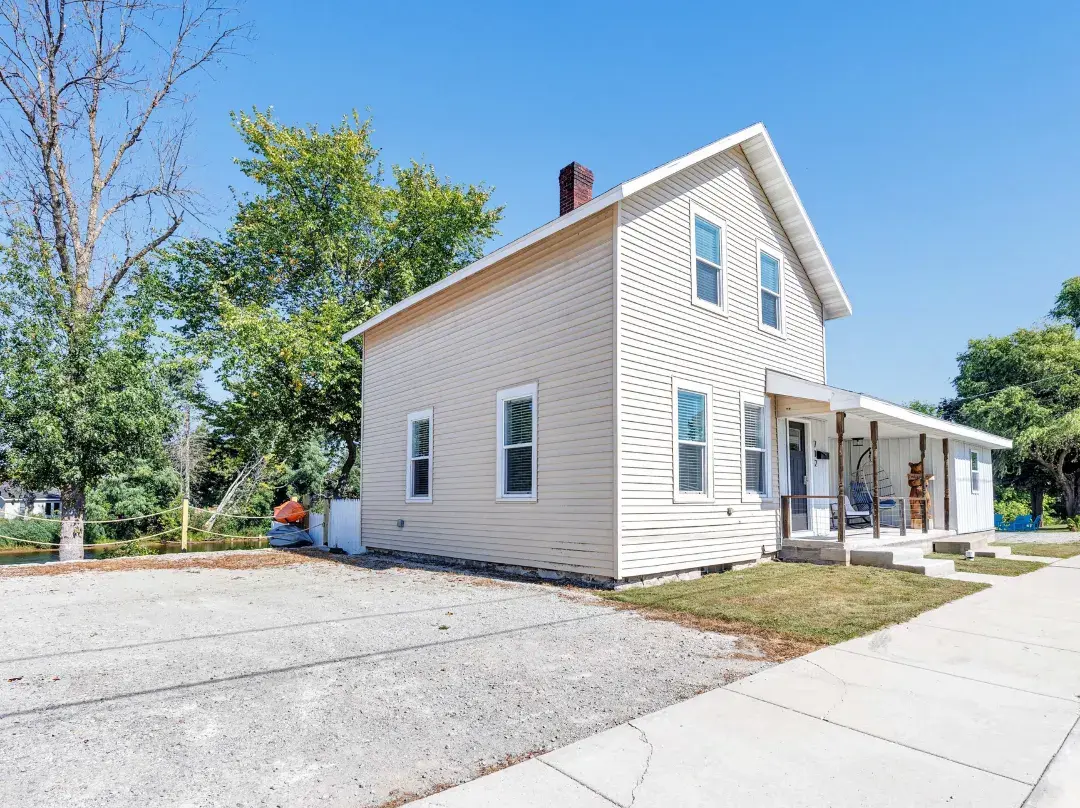 Riverfront Dock And Hot Tub - Stunning Modern Retreat - Door County, WI