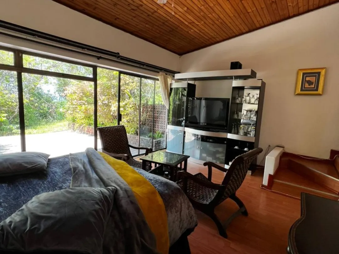Luxurious Beachfront B&b In East London, South Africa - East London