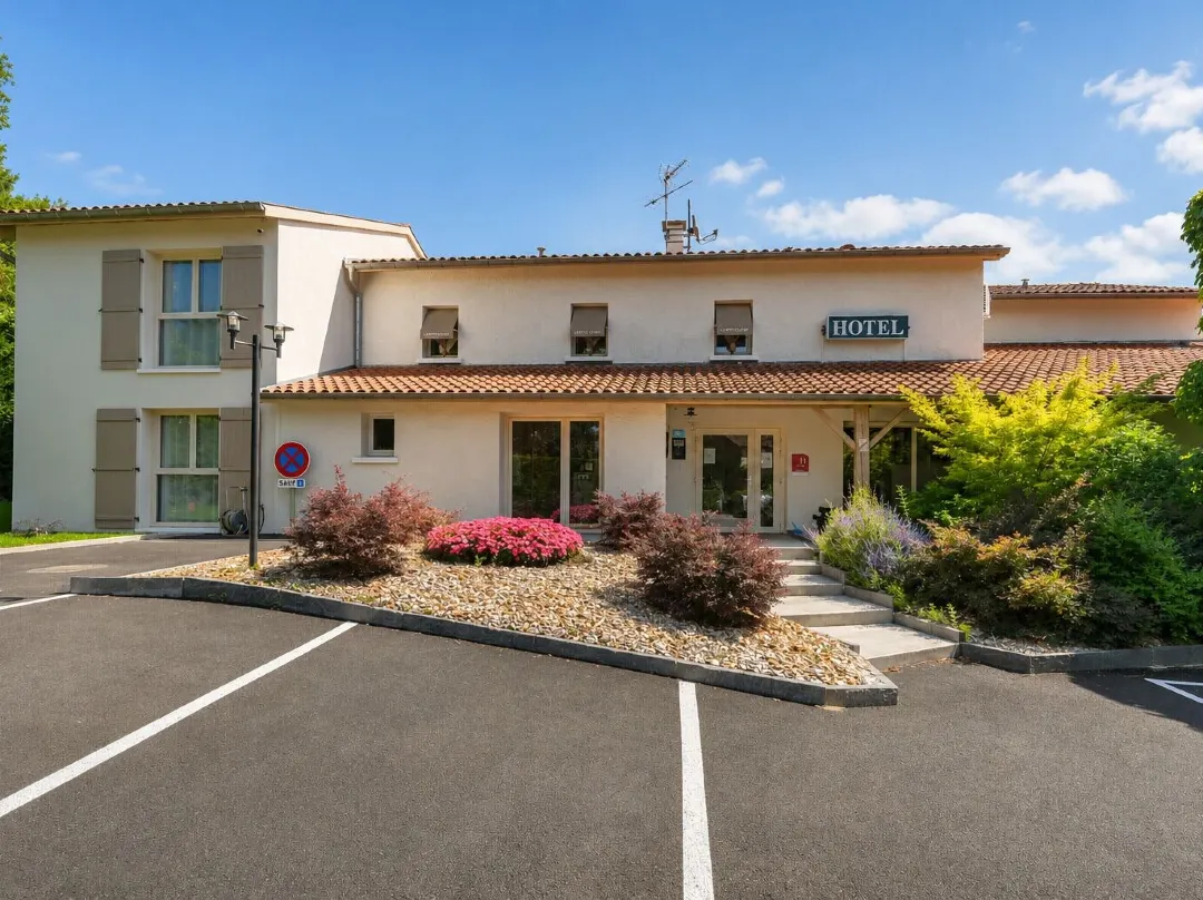Logis Hôtel Le Petit Casset Site Officiel ! - Ain