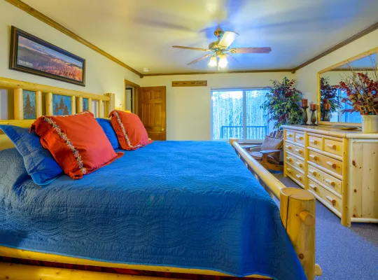 Ski-in Retreat Nestled Among Trees - Wifi, Near Lifts - Brian Head, UT