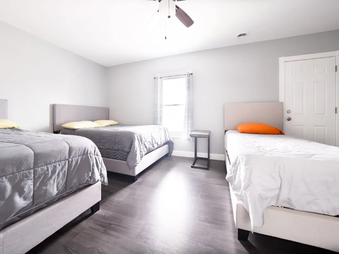 Tranquil Haven - Private Yard, Smart Lock, Central Hvac - Niagara Falls, NY