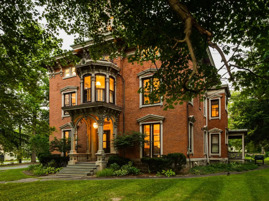 Rosemont Inn Bed & Breakfast - Utica, NY