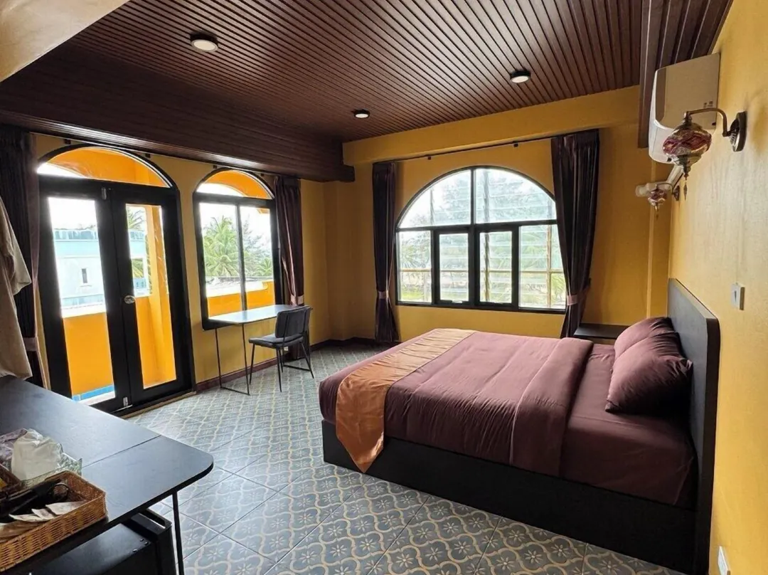 Phoenix Room - Pathio District