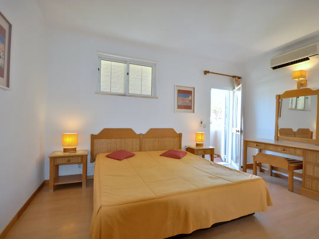 Stylish And Well-equipped, Private Pool, Close To Amenities, Free Ac & Wifi - Quarteira